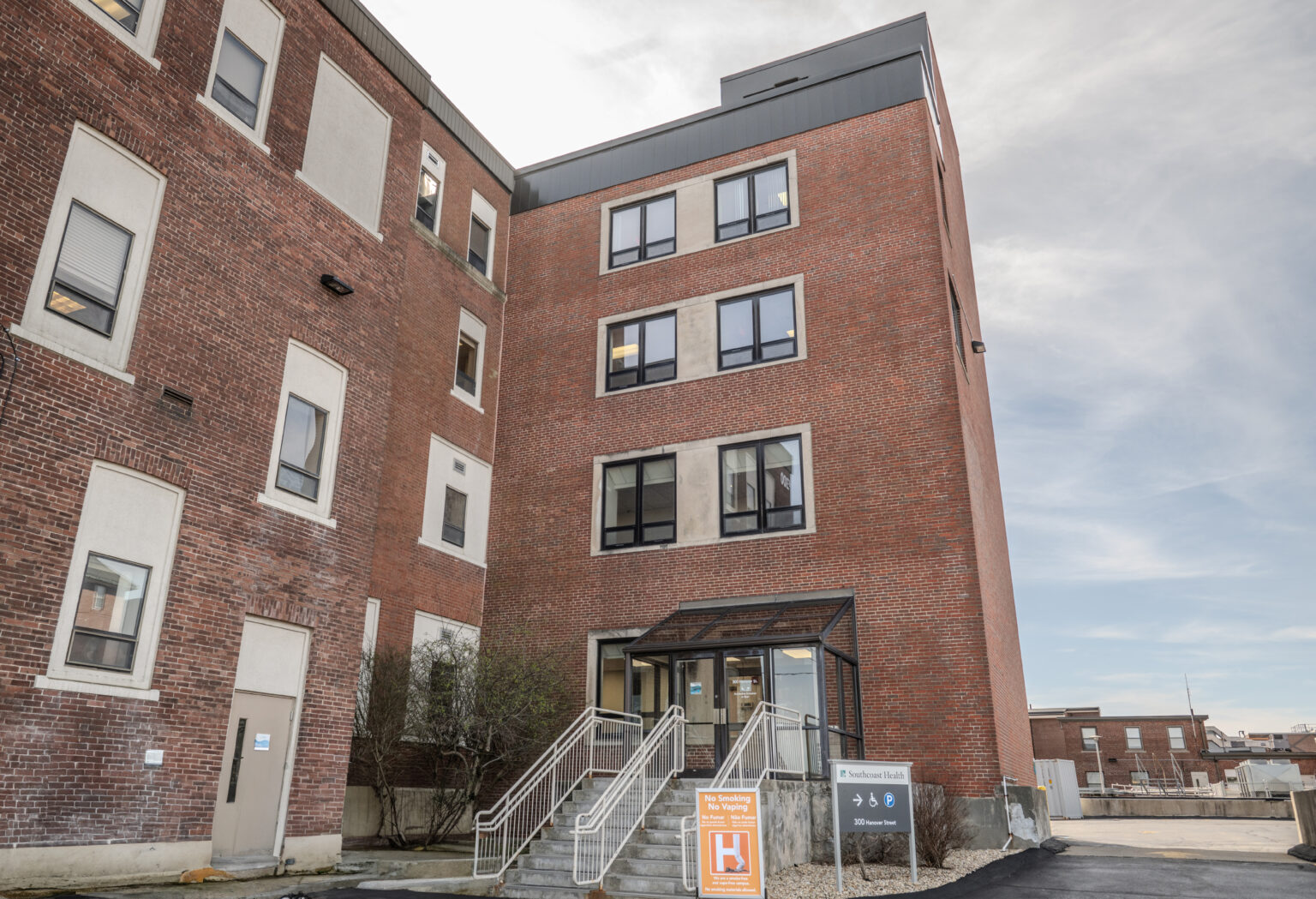 Jessica Inwood MD - Southcoast Health